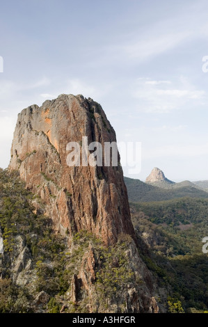Crater Bluff spectacular volcanic rock formations in the Warrumbungles ...