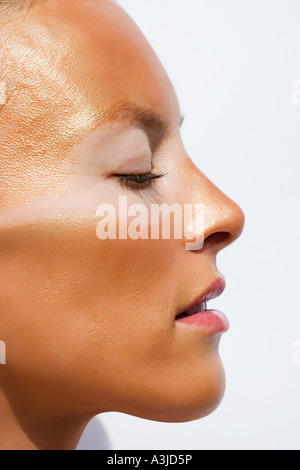 Close up of female sunburnt skin neck with allergic reaction Stock ...