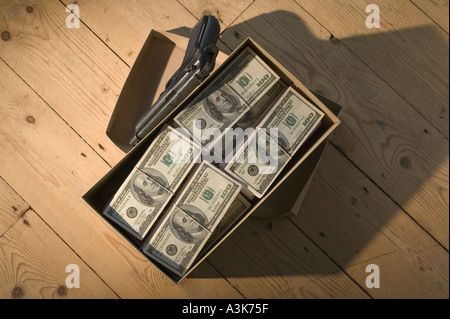 Shoebox of dollar bills Stock Photo - Alamy