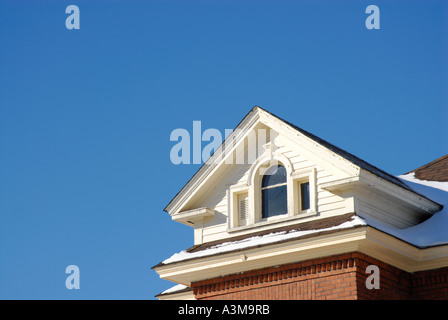 Examples of Canadian Victorian house architecture from the 19th century ...