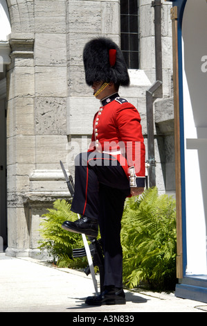 Ceremonial Guards in front of Rideau Hall entrance Stock Photo - Alamy