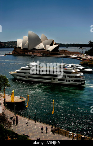 Captain Cook Cruises ferry on the Swan River Stock Photo - Alamy