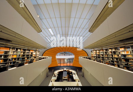 Philological Library of Freie Universitaet Berlin by architect Sir ...