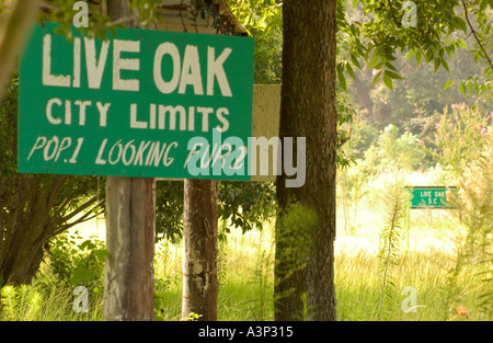 Oak Road street name Stock Photo - Alamy