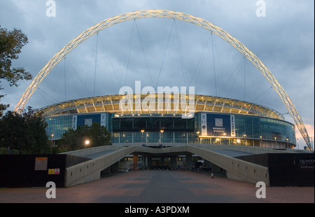 The illuminated arch of Wembley Stadium in London, UK Stock Photo - Alamy
