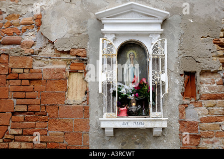 Roman Catholic shrine. Castello, Venice, Italy Stock Photo - Alamy
