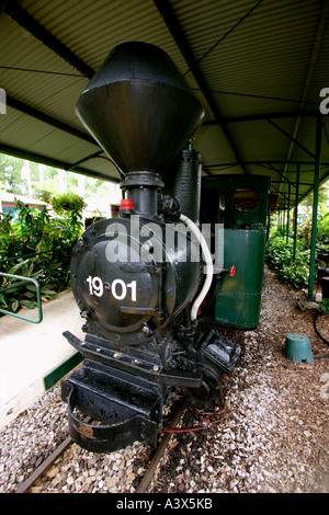 old steam train amusement ride Stock Photo - Alamy