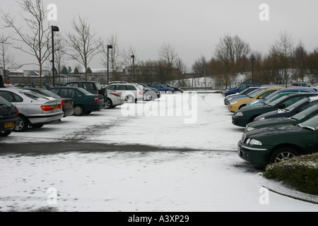 Office Workers trudge through the snow Stock Photo - Alamy
