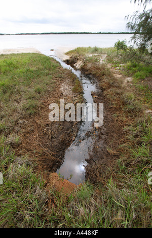 OVERFLOW DRAIN LEADING TO A LAKE Stock Photo - Alamy
