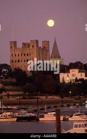 Full moon rising over Rochester Castle and Cathedral Rochester Kent ...