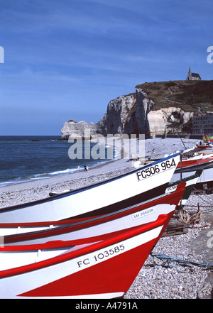 Fishing boats and Amont Cliff at Étretat Stock Photo - Alamy