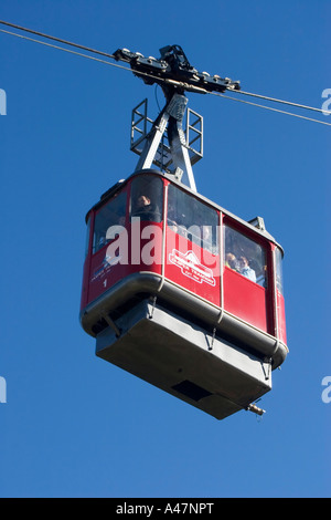 Jasper tramway aerial cable car Stock Photo - Alamy