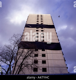 TOWER BLOCK DEMOLITION HACKNEY Stock Photo - Alamy