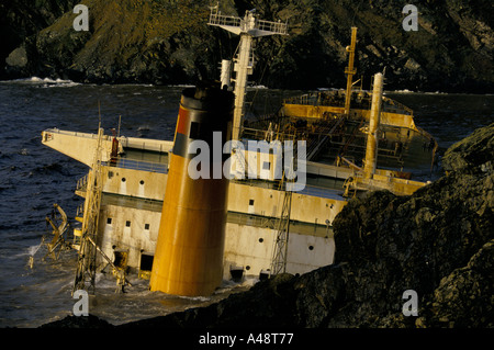 braer oil tanker disaster shetland january 1993 Stock Photo - Alamy
