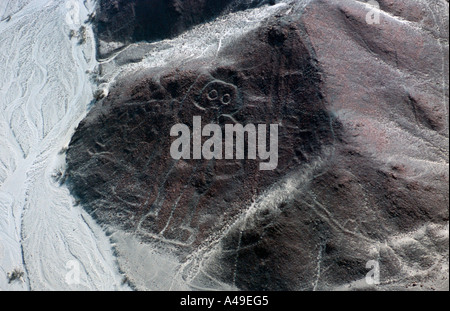 Geoglyphs of Nazca / Geoglyphen von Nasca Stock Photo - Alamy