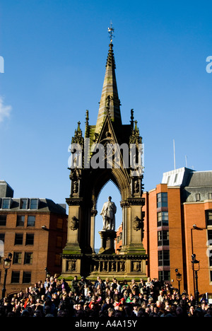 Albert memorial statue , Albert Square Manchester Stock Photo - Alamy