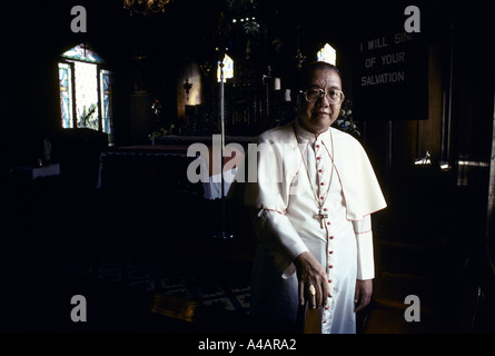 philippines cardinal sin in his chapel in mandaluyong palace manila ...