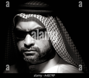 Saudi Arabia Old Man With Moustache Wearing Glasses Stock Photo - Alamy