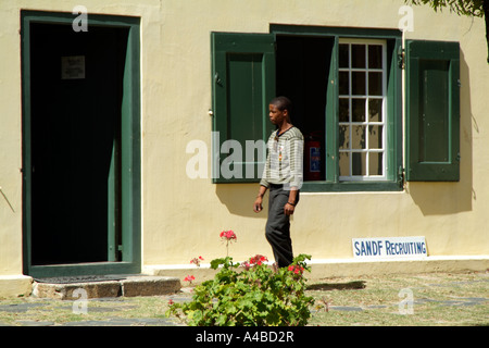 SANDF The South African National Defence Force recruiting office Cape ...
