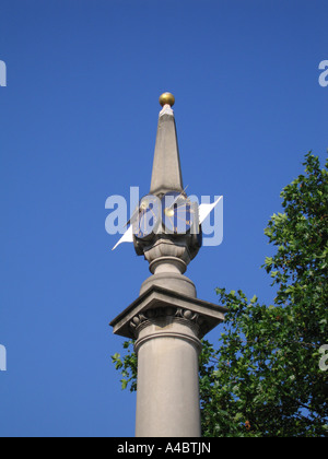 Seven Dials sundial monument in the middle of Seven Dials, Covent ...