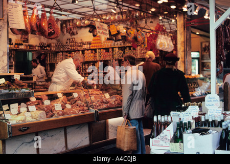 Morning market in Rue de Grenelle, Paris, France Stock Photo - Alamy