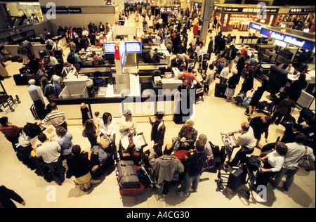 heathrow airport london 7 93 inside terminal four departures 1993 Stock ...