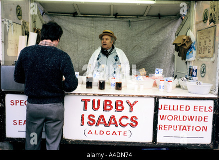Tubby Isaacs Jellied Eels & Seafood stall, Whitechapel, London Stock ...