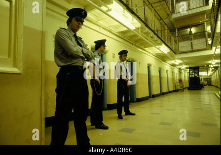 Brixton Prison cell Stock Photo - Alamy