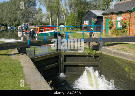Boats on the Chelmer & Blackwater canal near Hoe Mill lock, Essex Stock ...