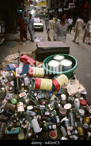 Pakistan Sind Karachi Saddar Sindhi man on cart Stock Photo - Alamy