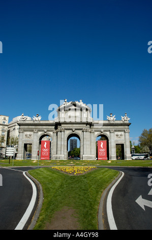 madrid alcala arch Stock Photo - Alamy