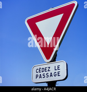 Give way yield french cédez le passage road sign, France, isolated ...