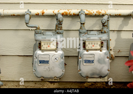 Natural gas meter outside a house Stock Photo: 23360027 - Alamy