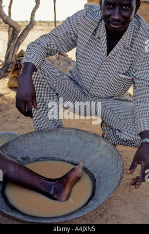 Guinea Worm Emerging Stock Photo - Alamy