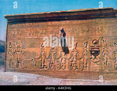 Relief of Cleopatra and Caesarion, Temple of Hathor, Dendera, Egypt ...