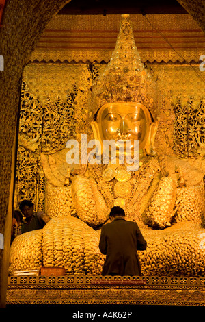 Myanmar, Mandalay, Mahamuni paya Stock Photo - Alamy