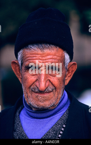 Portrait, Persian, Iranian man with a white turban, Mullah, Qom, Iran ...
