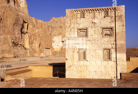 Ka'ba-ye Zartosht and the tombs of the kings in the Naqsh-e Rostam ...