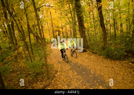 Fox River Biking Trail along the Fox River in Illinois Stock Photo - Alamy