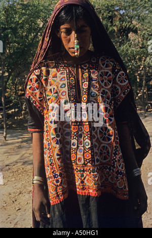 Tribal Jat woman in a rural village in the district of Kutch, Gujarat ...