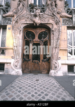 Door of 29 Avenue Rapp, Paris. Art Nouveau building by architect Jules ...