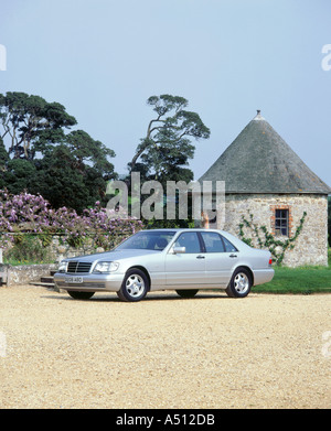 Mercedes-Benz S500 1998 Stock Photo - Alamy
