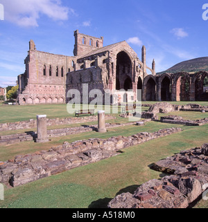Scottish landscape, Ruins of Melrose Abbey, a Cistercian monastery in ...