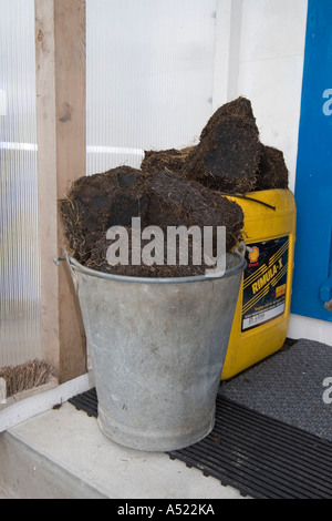 Peat ready for the fire Stock Photo - Alamy