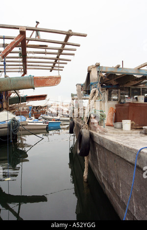 fishing ships in kuwaiti harbor Stock Photo - Alamy