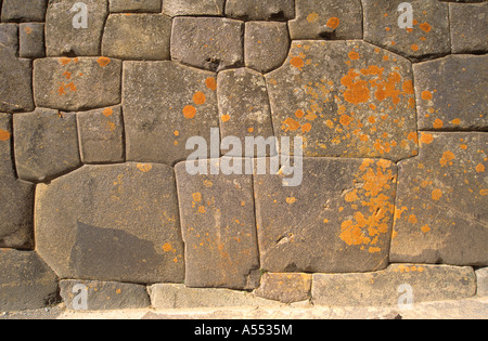 Inca walls and stonework interlocking blocks and stones at ...