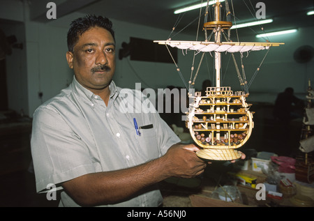 Historic ships, production of ship models, Voiliers de l'Océan, (Ship ...