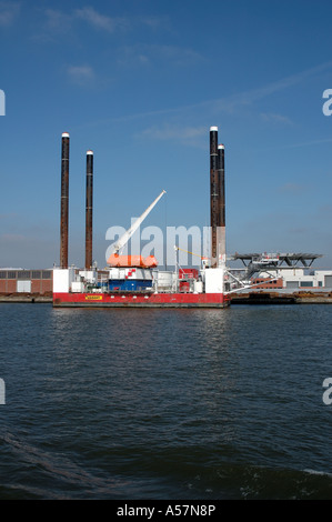Sea Lift 1 a jack up barge or rig is a self supporting platform that is ...