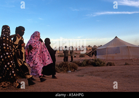 Sahrawi women at a refugee camp in Tindouf Western Algeria Stock Photo ...