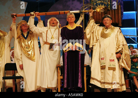 Archdruid Selwyn Iolen and Crowned Bard Christine James Crowning ...